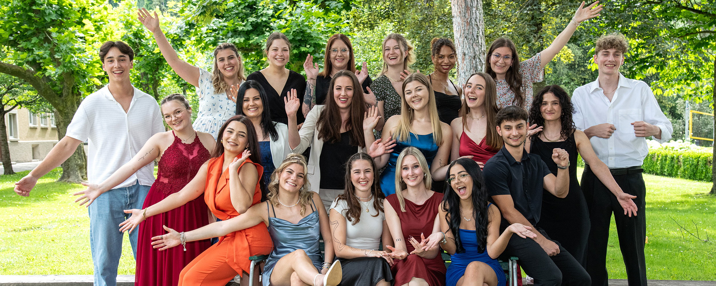 Herzliche Gratulation zum erfolgreichen Lehrabschluss - Psychiatrische Dienste Graubünden (PDGR)